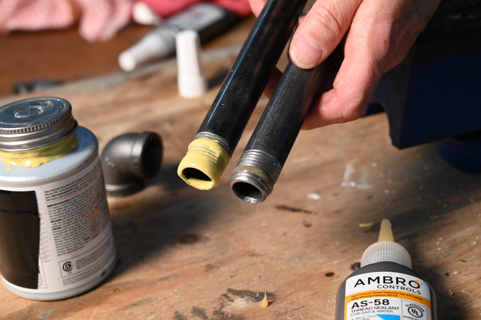 THREAD SEALANTS – 4 TIPS FOR A SECURE SEAL - Ambro Controls